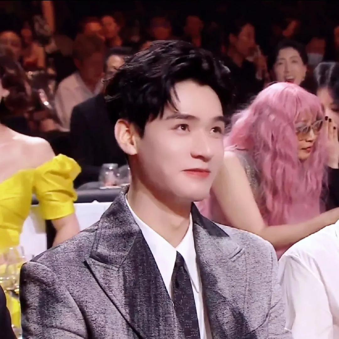 Controversy arose this night in Shanghai, with Gong Jun Di Lieba, Yang ...