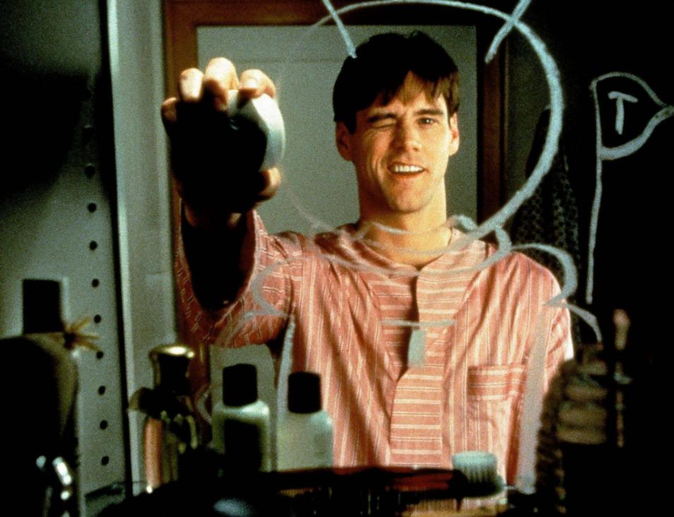 From the perspective of theme interpretation, analyze the symbolic ...