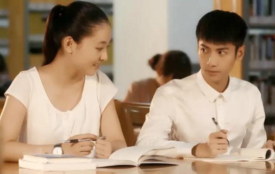 Why: He Yichen Yinghui is devoted to Zhao Mosheng. Do you know how domineering Zhao Mosheng's ...