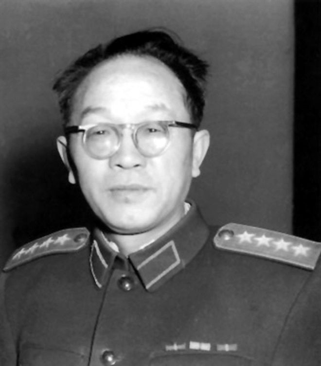 In 1978, Huang Kecheng moved to live in Yuquan Mountain. Before leaving ...