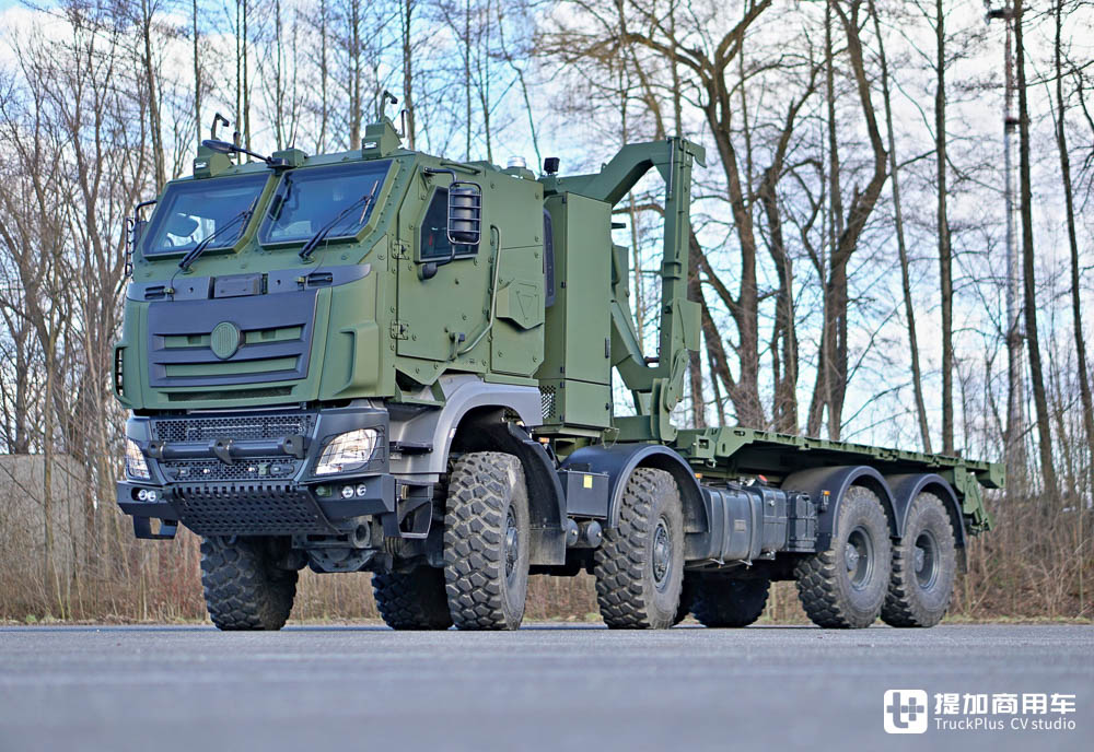 8x8 drive with armored bulletproof cab, Tatra Phoenix Phoenix military ...