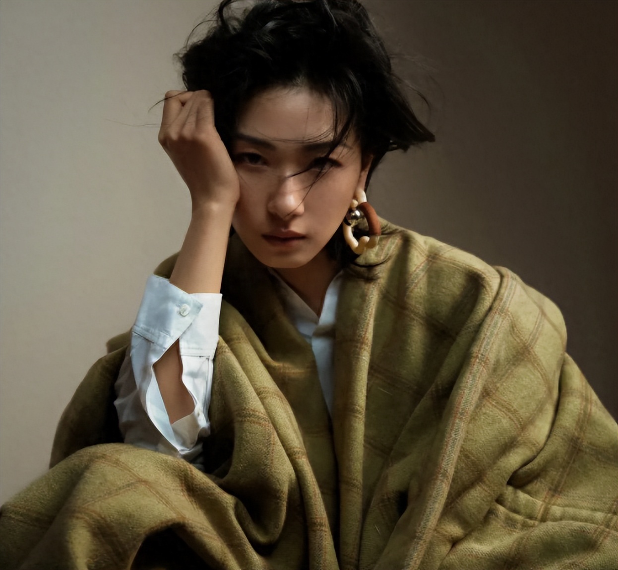 Wan Qian, who is "as pale as a chrysanthemum", is revealed after her ...