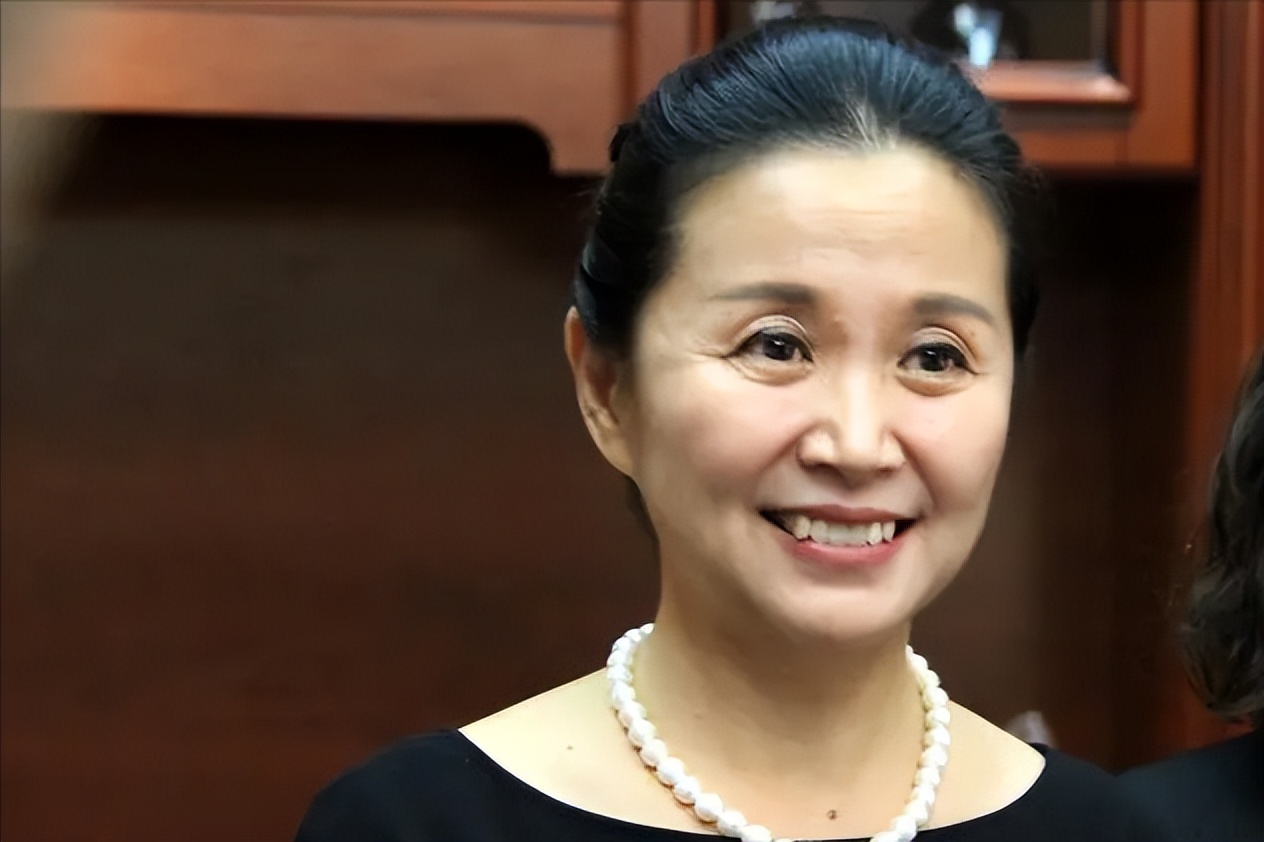 Is this really Huang Han from "If You Are the One"? It was the first ...