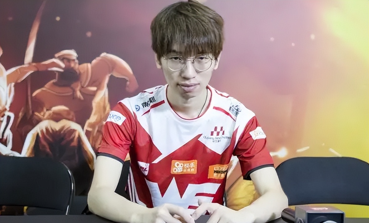 Ye Qing back! UZI joins EDG? EDG.UZI will be connected soon? - iNEWS