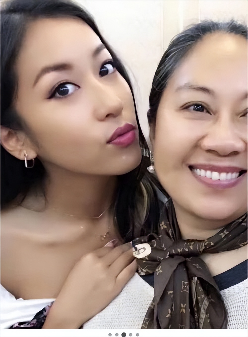 Selling miserably to show off his wealth as a mistress, Jike Junyi's ten-year "simple ...