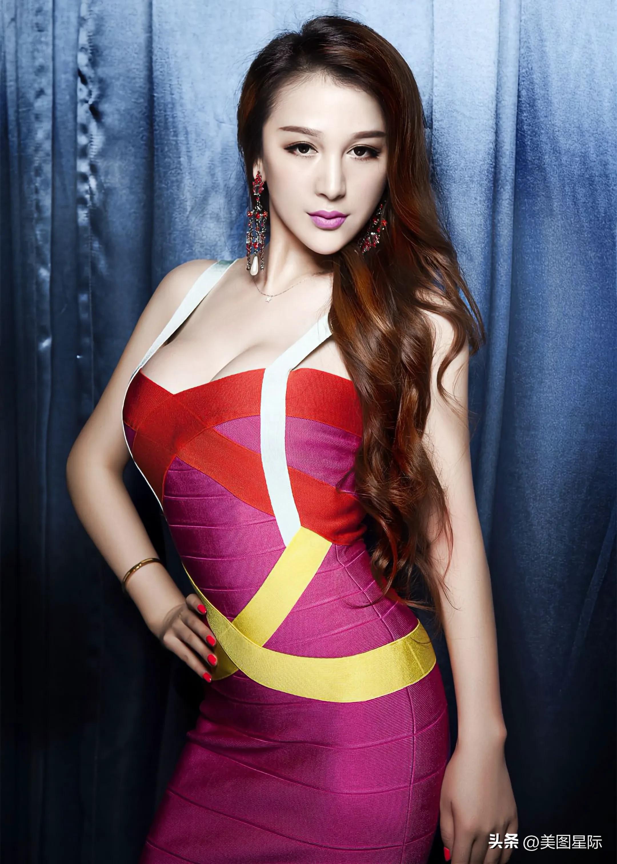 The protagonist of this issue——Shen Lu, the 155th issue of the celebrity stunning beauty series ...