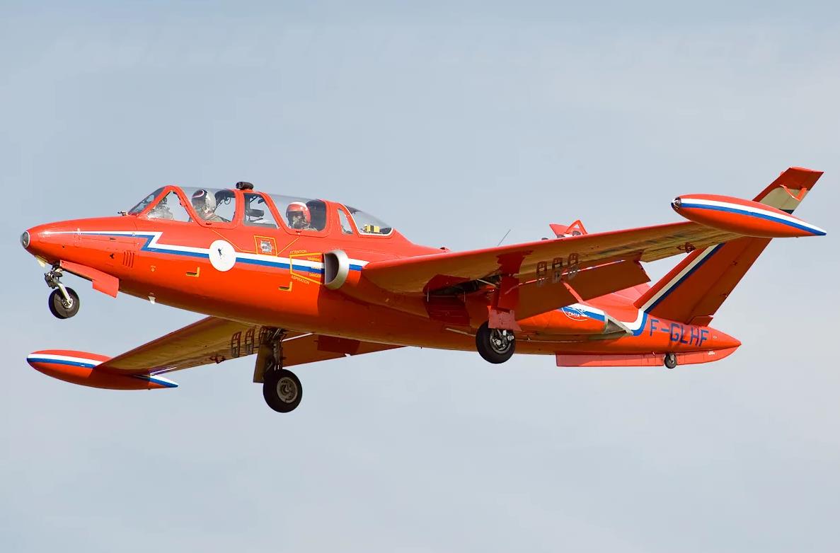 The French CM.170 trainer, which can be used for ground combat, is ...