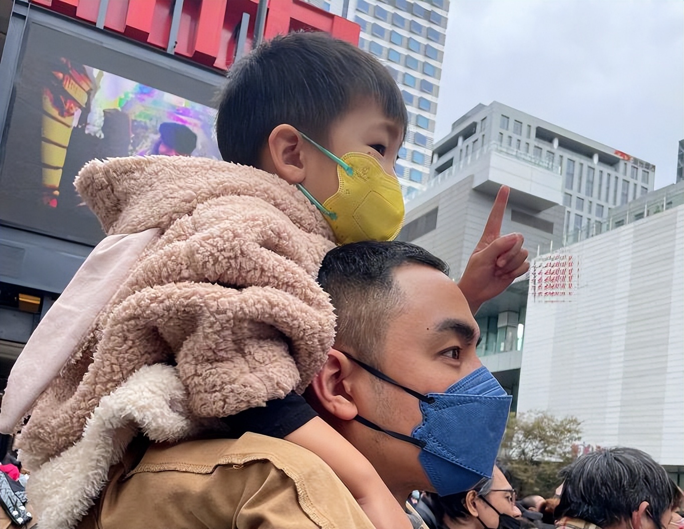 43-year-old Ming Dao shares chicken soup for the soul, looks young and ...