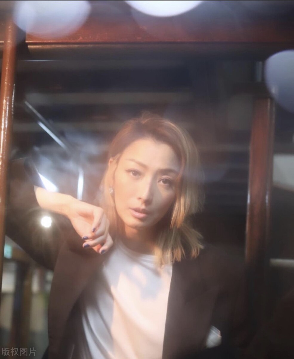 "Top Ten Female Singers Who Swept the 80s and 90s" in our star-chasing ...