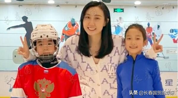 Shui Junyi's three children are exposed in the same frame, the picture ...