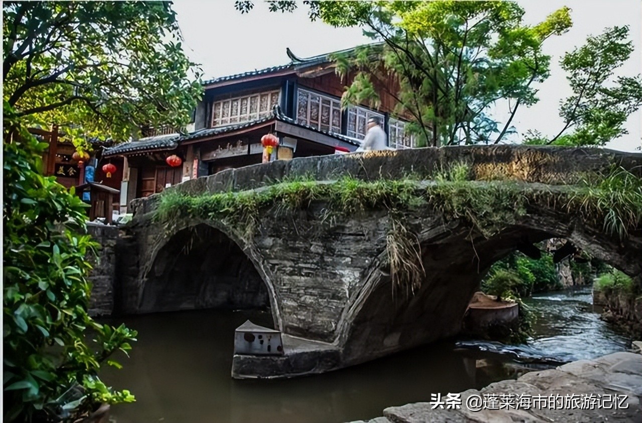 In Lijiang, Yunnan, in addition to the ancient city, these ancient ...