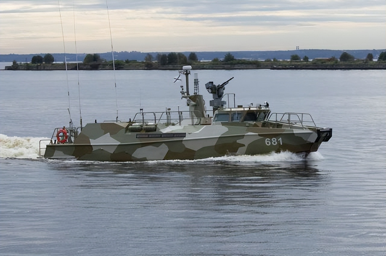 Two Russian Raptor-class patrol boats were sunk by Ukrainian drones ...