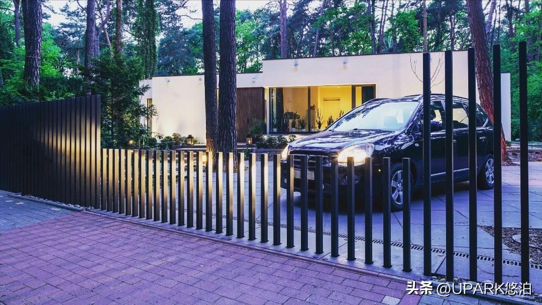 The actual application of the automatic lifting and lowering of the ...