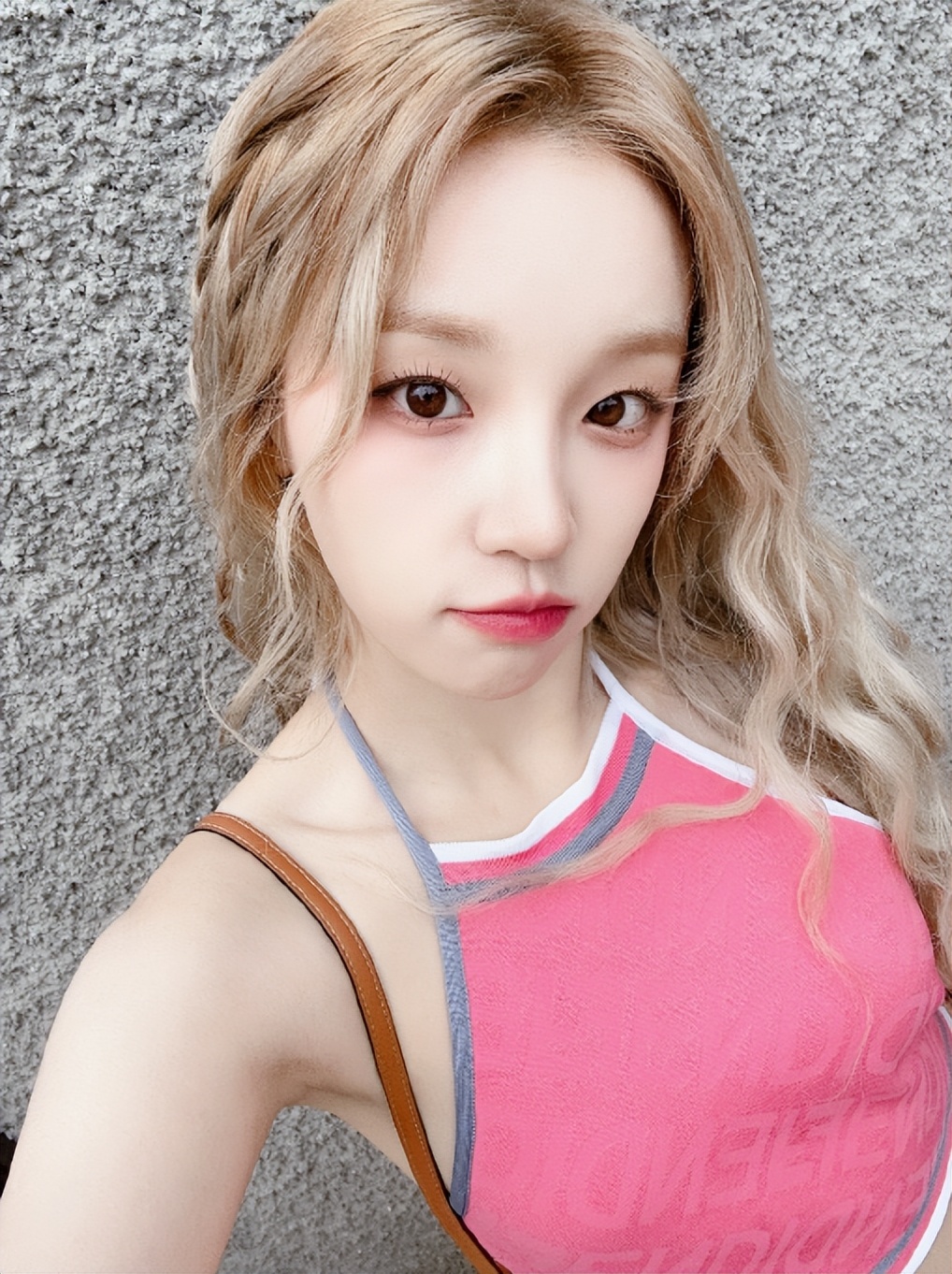 When Song Yuqi was young, the star-chasing copywriting was written by ...