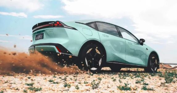 Changan Deep Blue SL03 uses a smart belt to experience smart travel for ...