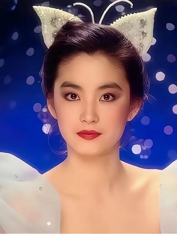 Look how beautiful Lin Qingxia was when she was young - iNEWS