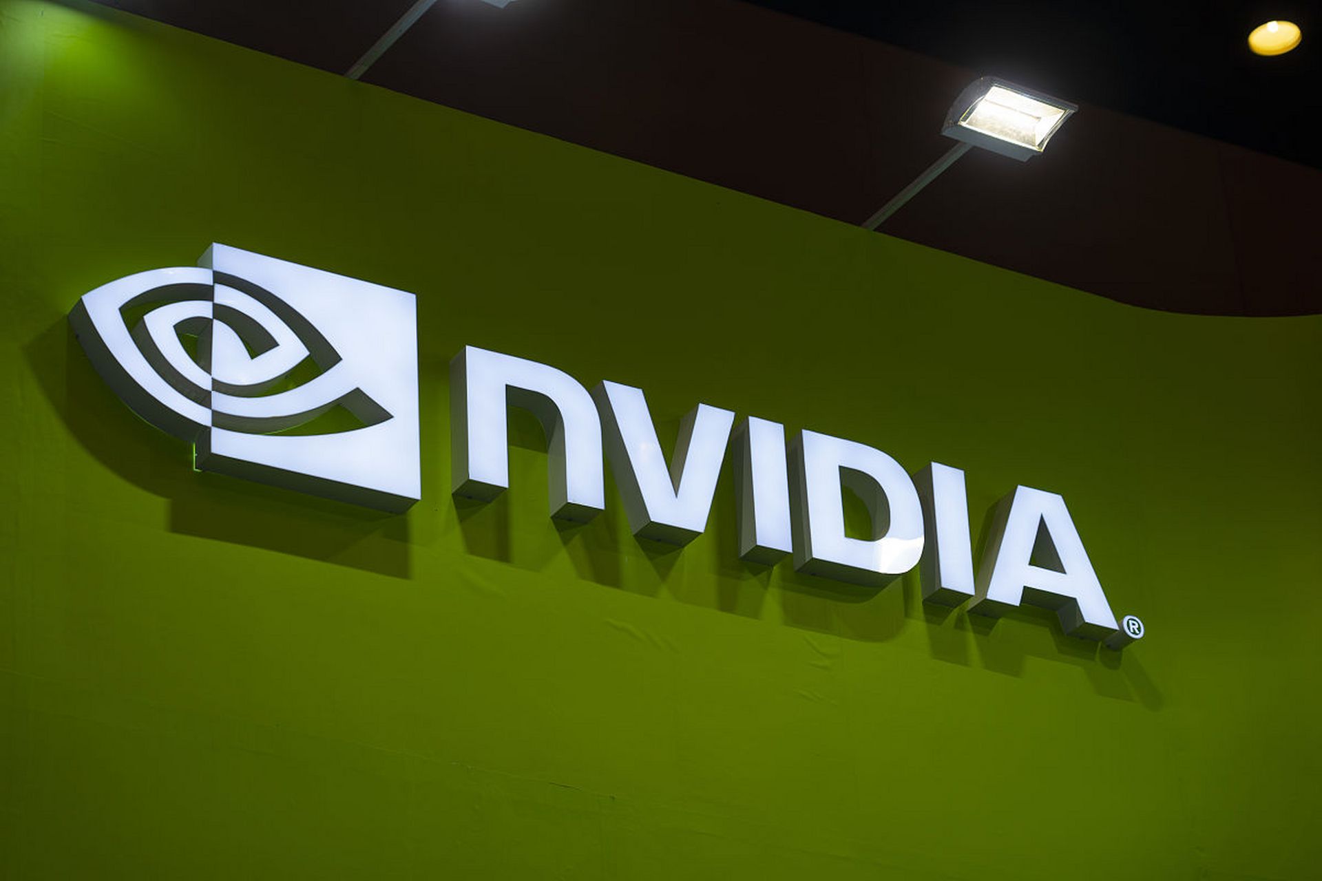 NVIDIA made big money! To reduce the production capacity of A800 ...