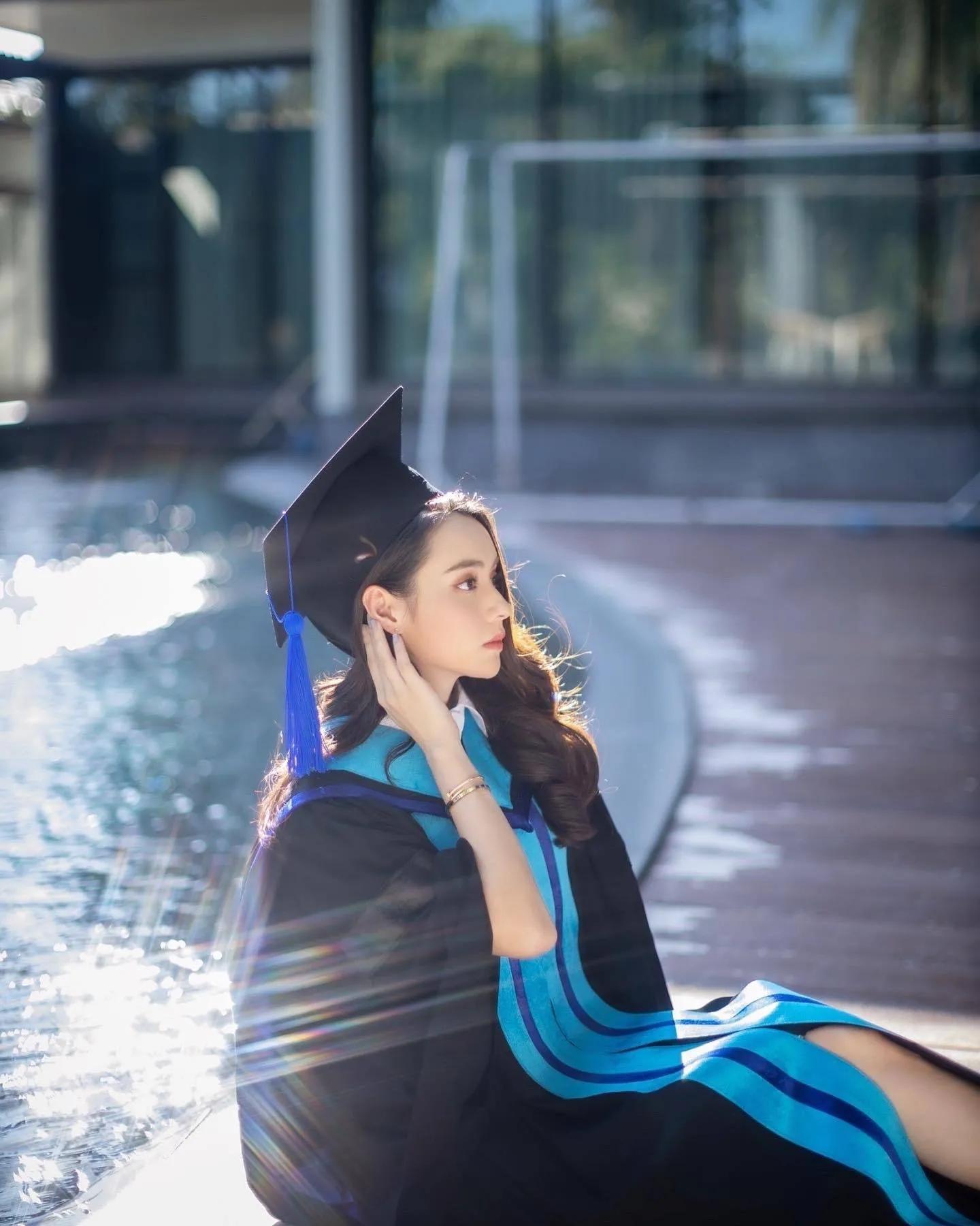 Graduation photo of Thai star Moda Nalinrat - iNEWS