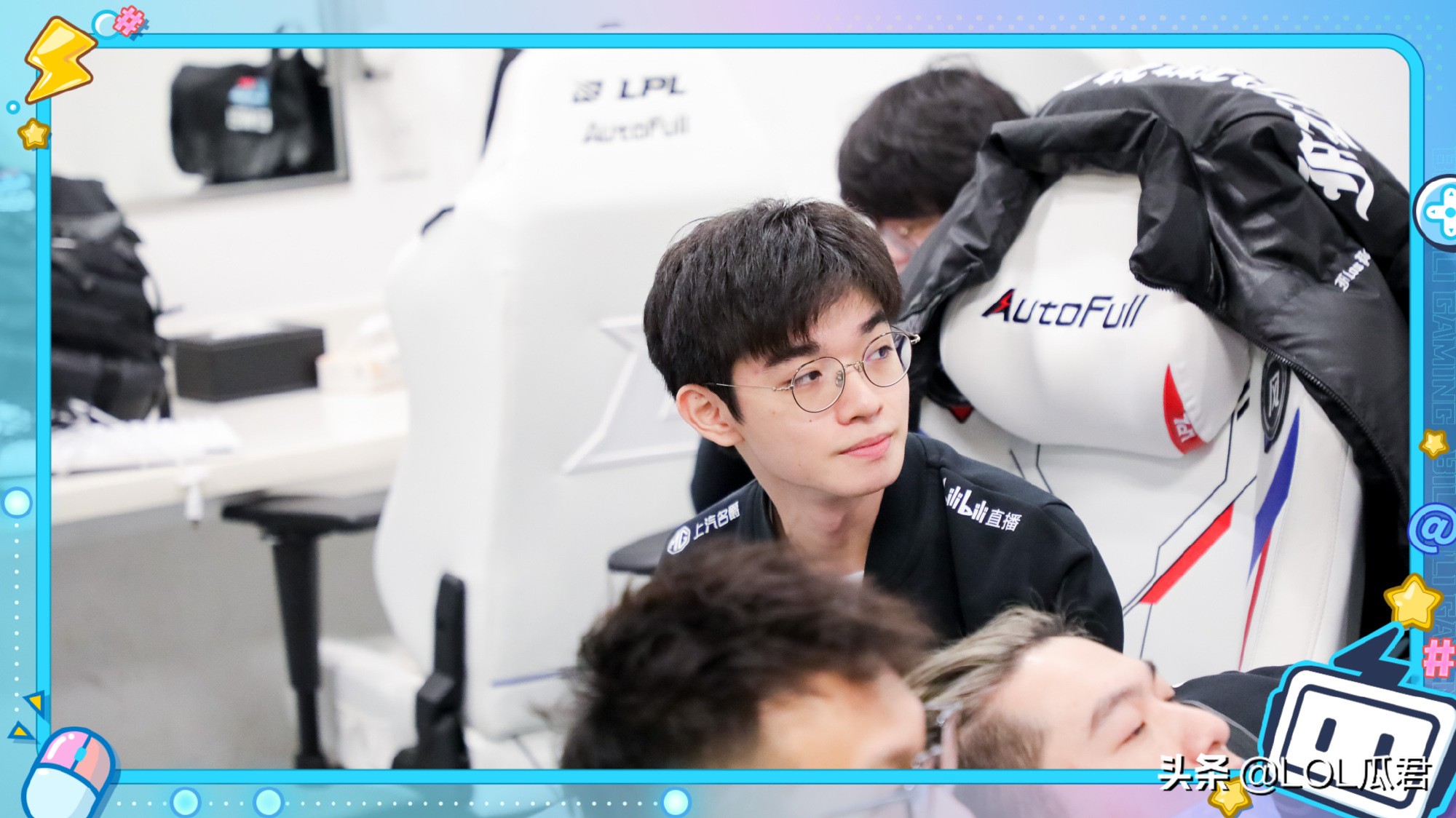 Uzi is still on the bench, BLG insists on starting Doggo, LPL kills the leader and changes hands ...
