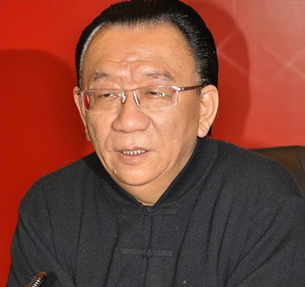 How shameless can Hou Yaohua be? Humiliated Guo Degang by embezzling ...