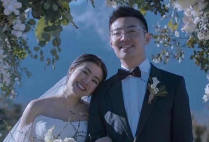 The 40-year-old actress officially announced that she was giving birth at an advanced age!Being ...