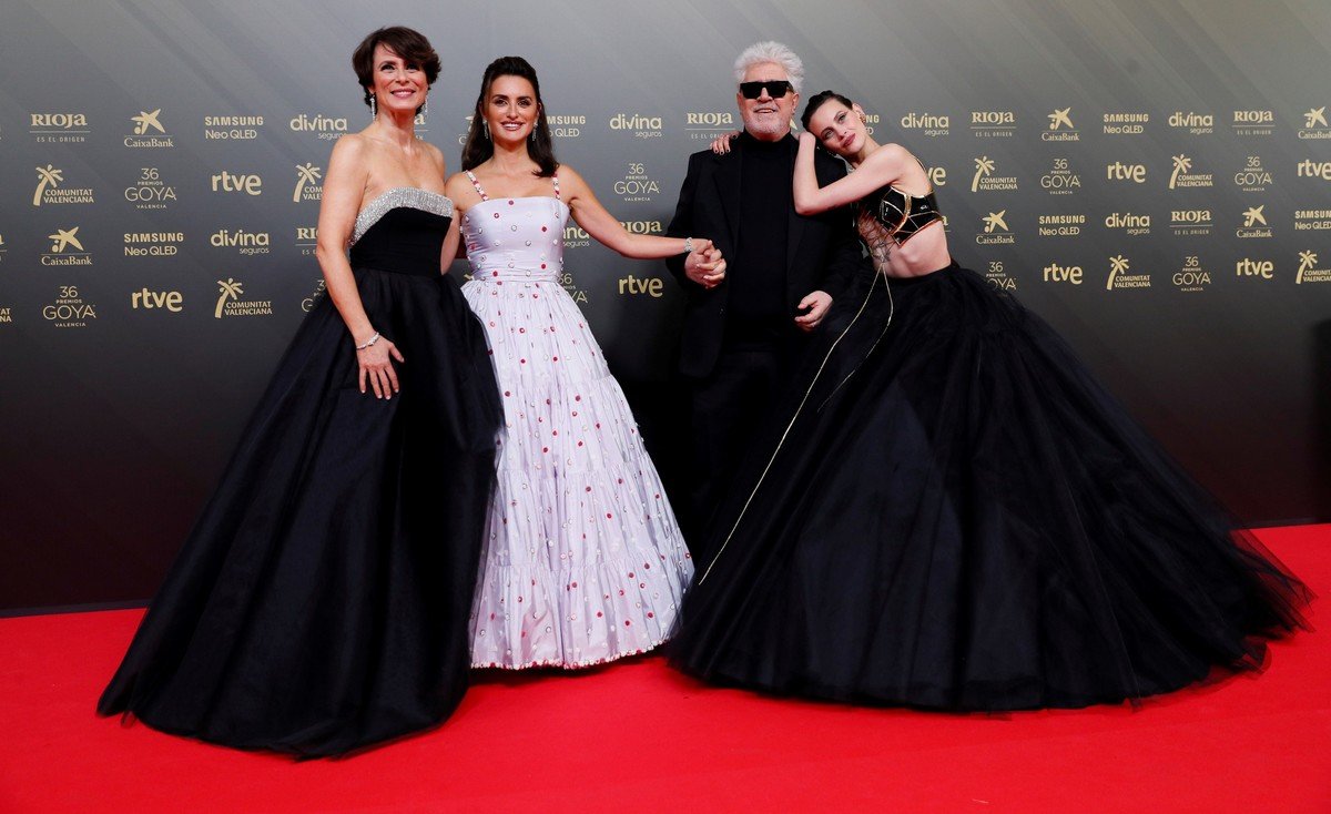 All the looks from the 2022 Goya Awards red carpet in Valencia photos ...