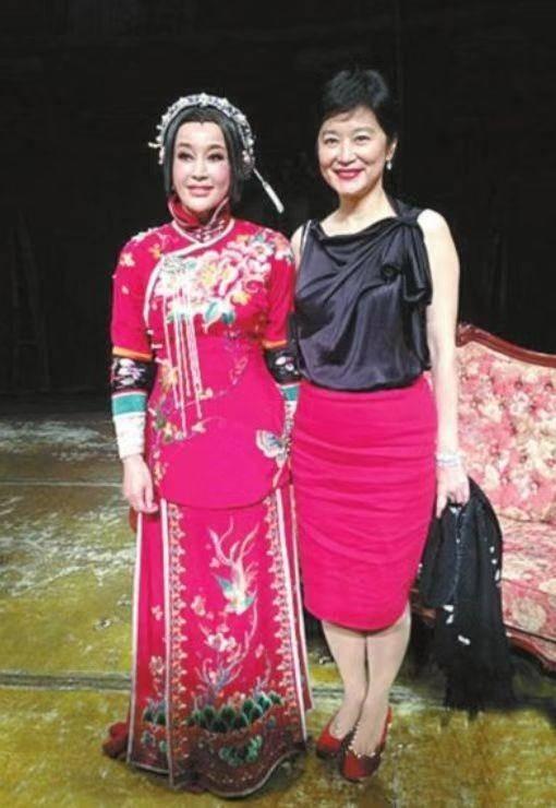 70-year-old Liu Xiaoqing and Brigitte Lin are rarely on the same stage ...