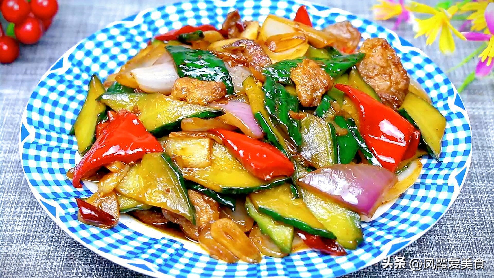 Cucumber fried like this is really delicious, the method is simple and ...