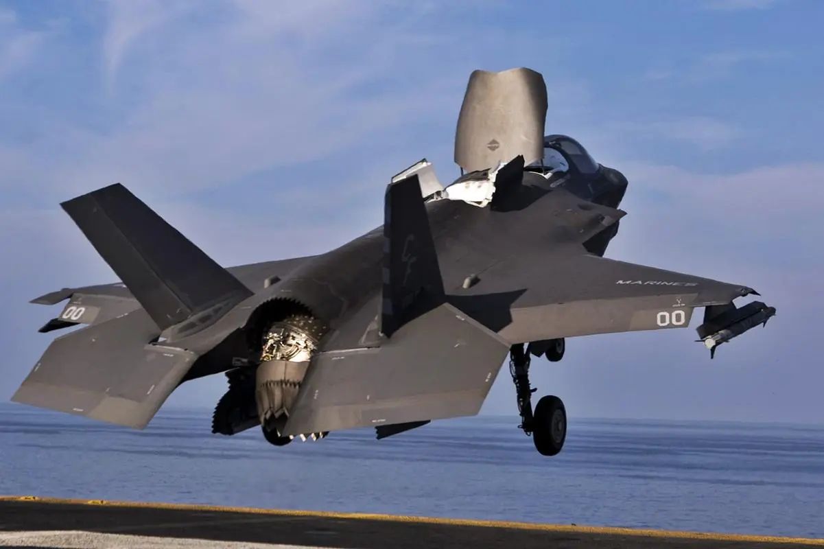 Suspected Shenfei new vertical take-off and landing "photo" exposed, similar to F35B! Will board ...
