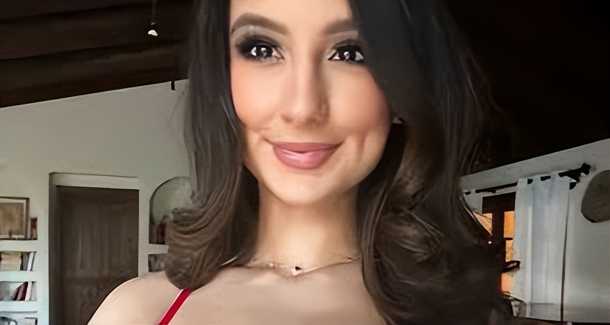 Eliza Ibarra (Eliza Ibarra) TOP1 this month - iNEWS