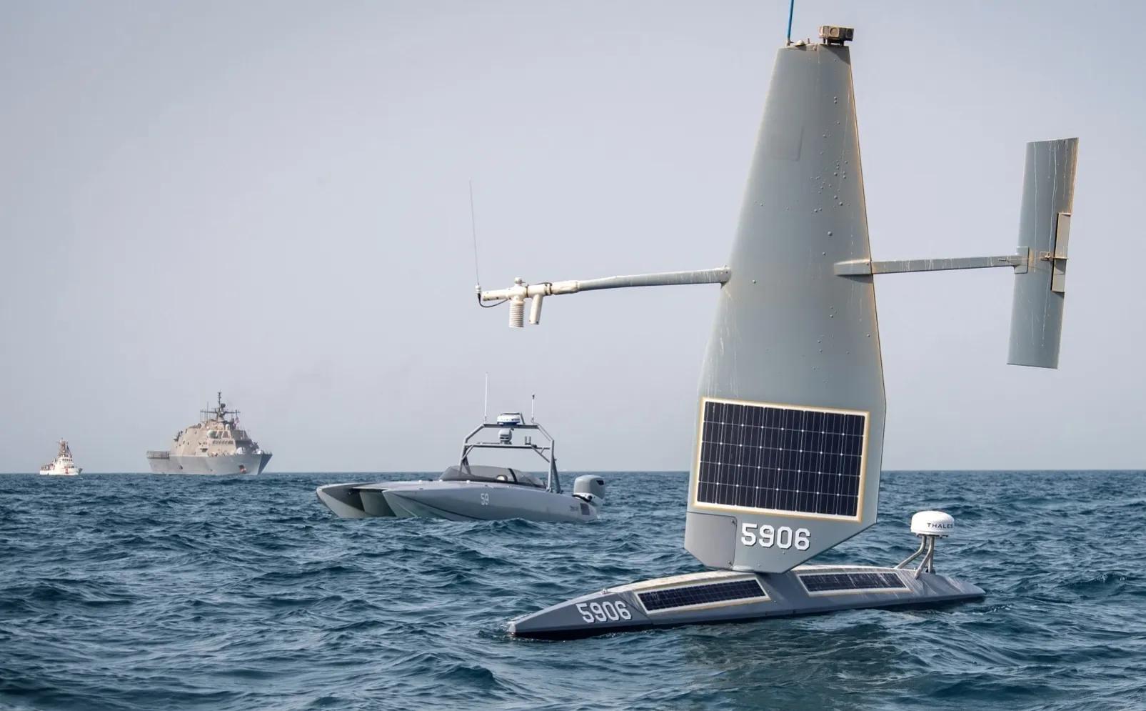 Tri-body Unmanned Stealth Combat Boat Race: G2 - iNEWS