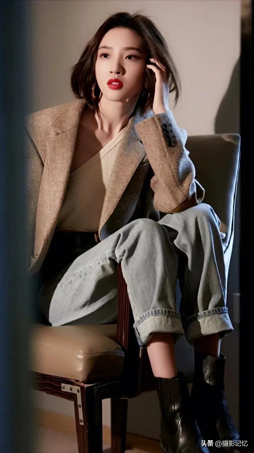 Tang Yixin: Sexy Beauty - iNEWS