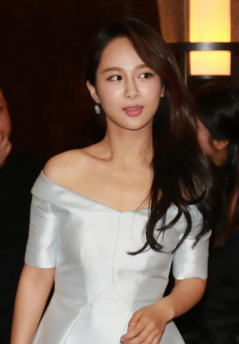 How far is it from mediocrity to excellence? ——Controversies and ...