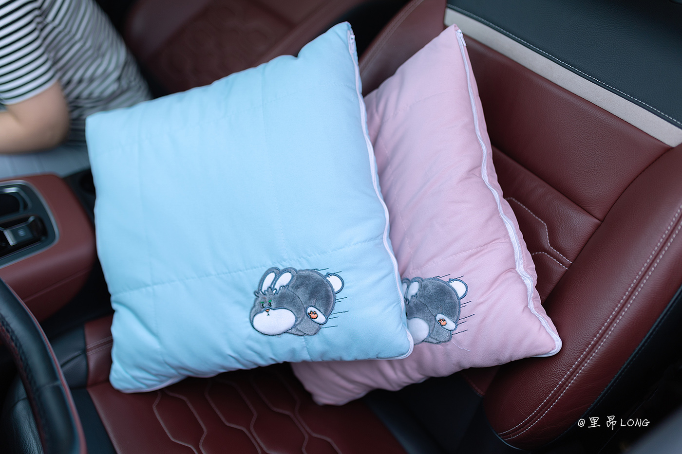Multi-functional pillow quilt, comfortable travel without "quilt". - iNEWS