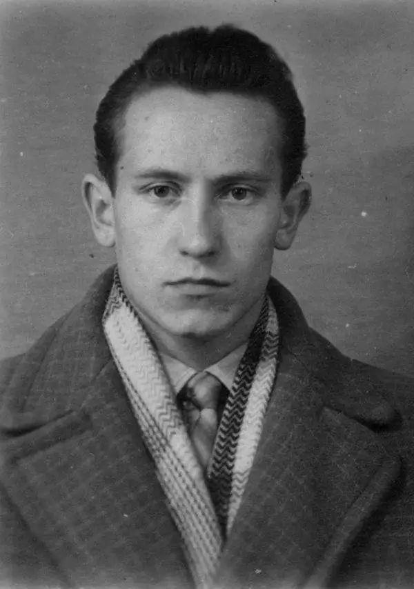 During the Cold War, Soviet spies hid in trunks and defected to the ...