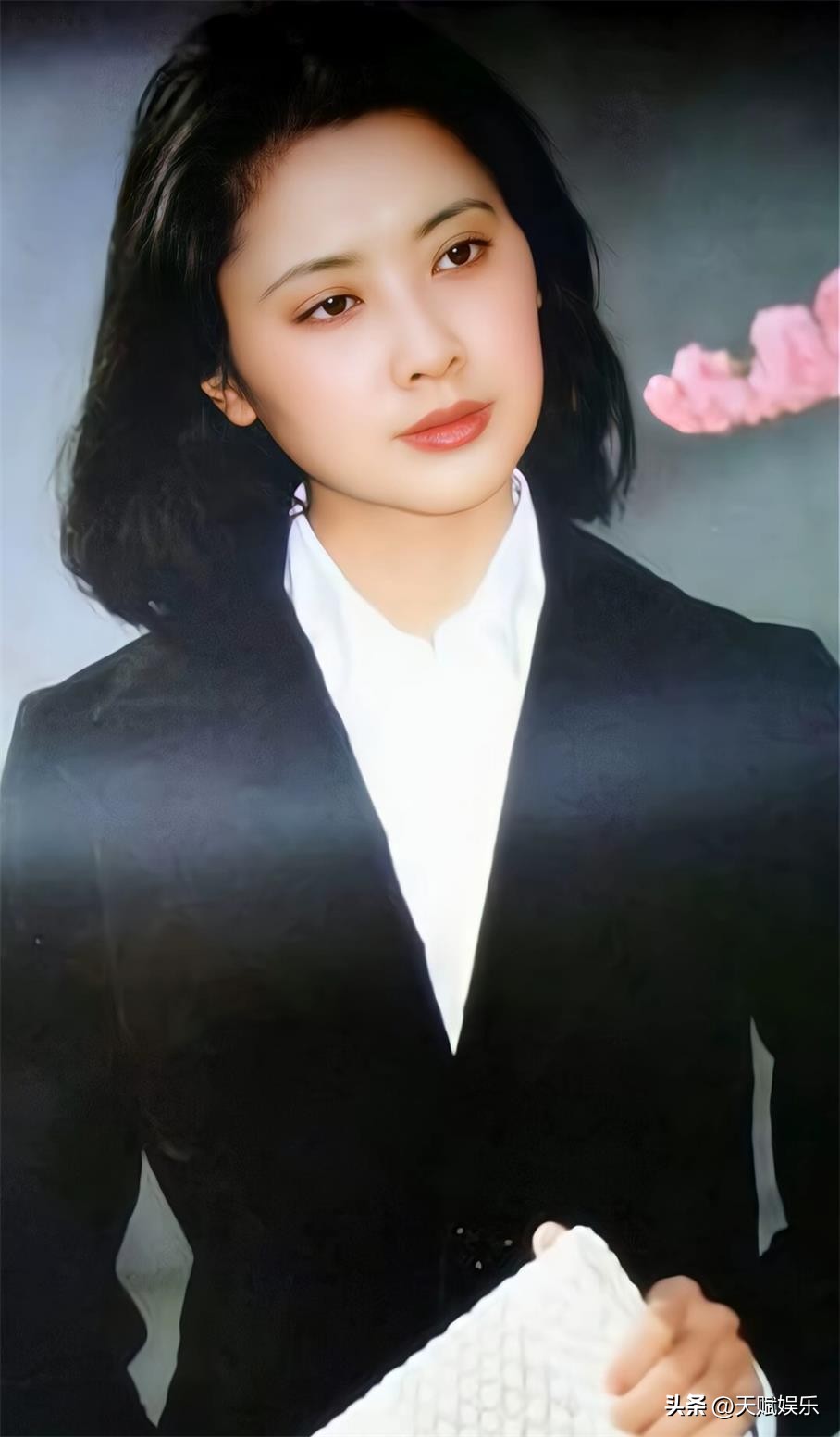 2023 version of national first-class actor Zhu Lin's beautiful photos ...