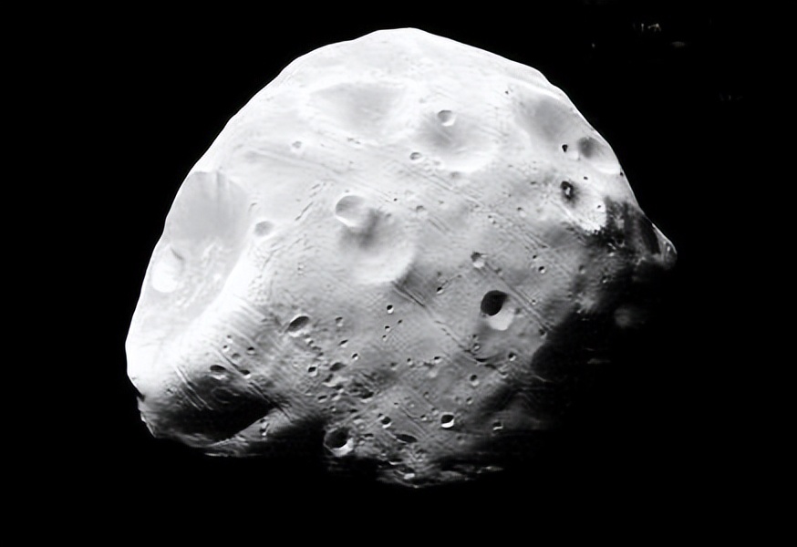 Is Phobos an artificial satellite? Scientists speculate that the ...