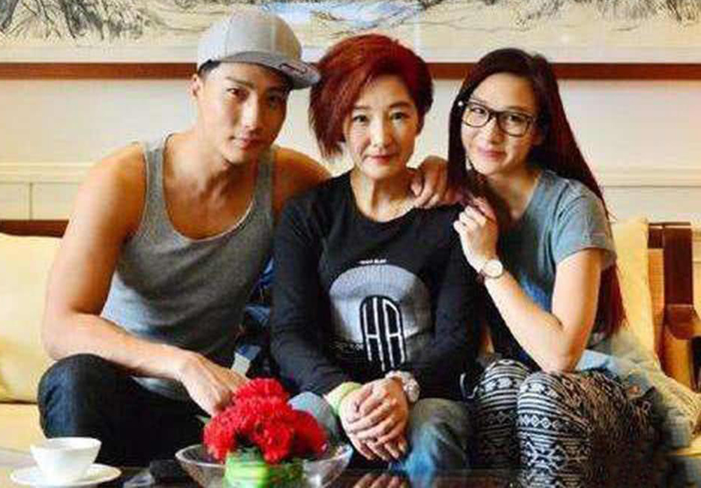 Sydney celebrates her sister Mi Xueqing's 67th birthday!Daughter shows ...