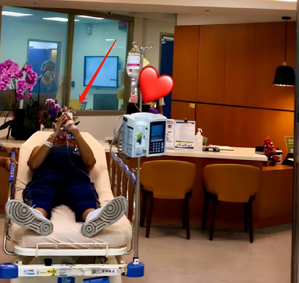 Singer Huang Dawei was admitted to hospital urgently with heart discomfort!Guarding his cancer ...