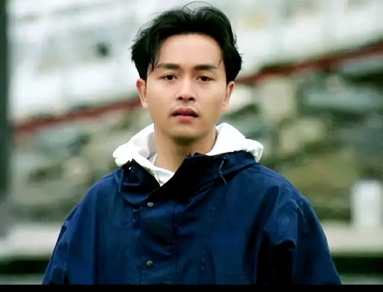 Hong Kong's top ten handsome male singers in the 1990s, Louis Koo is on ...