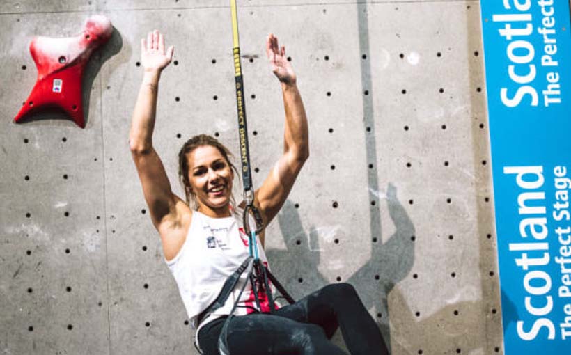 Do you know how fast a woman's fastest rock climb is, 6.53 seconds - iNEWS