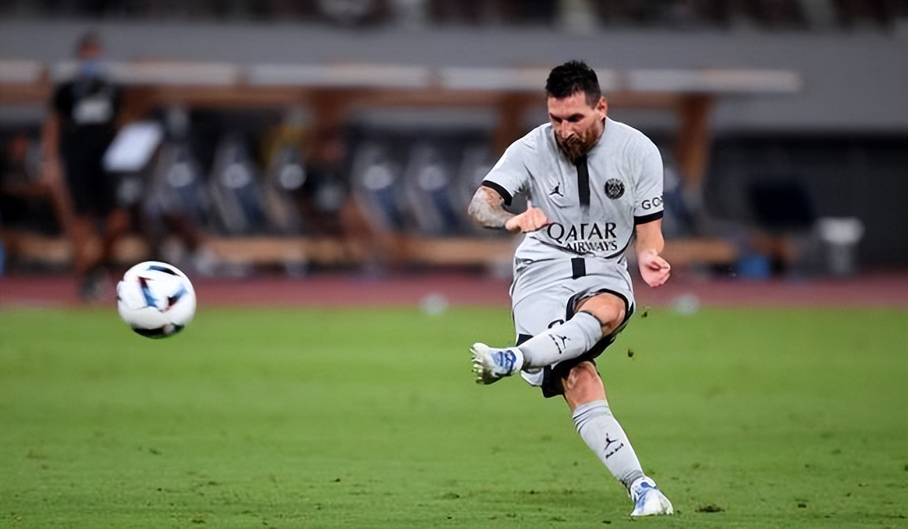 Tomorrow morning this Champions League is worth staying up late!Messi ...