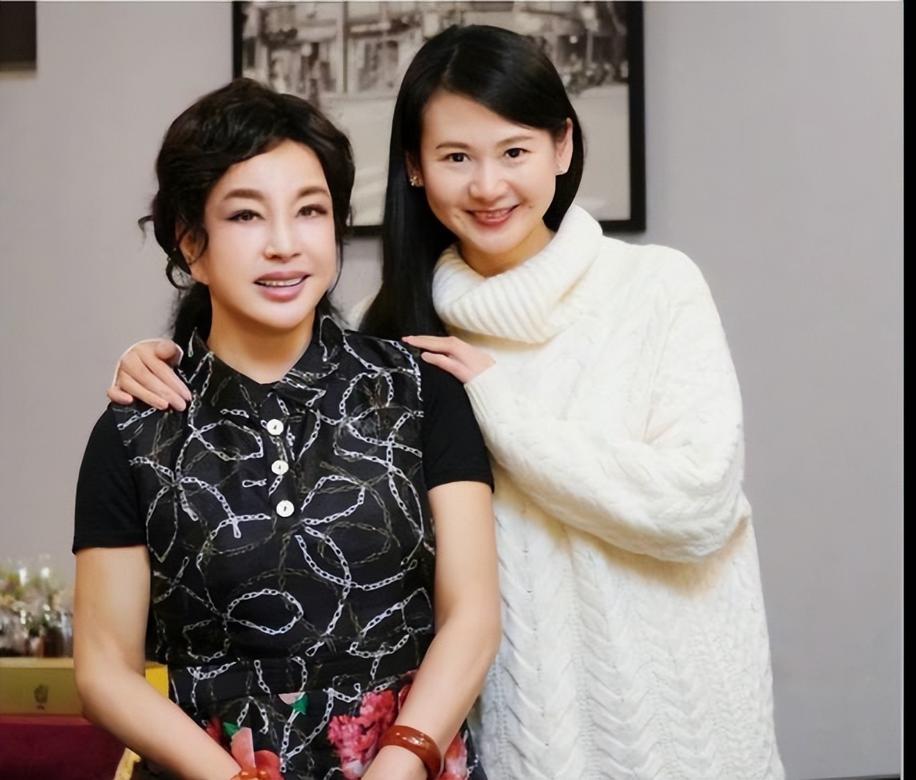 Brigitte Lin and Liu Xiaoqing are too different in status!One is ...