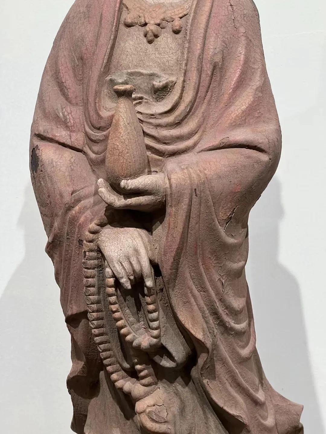 Phoebe painted Guanyin statue - iMedia