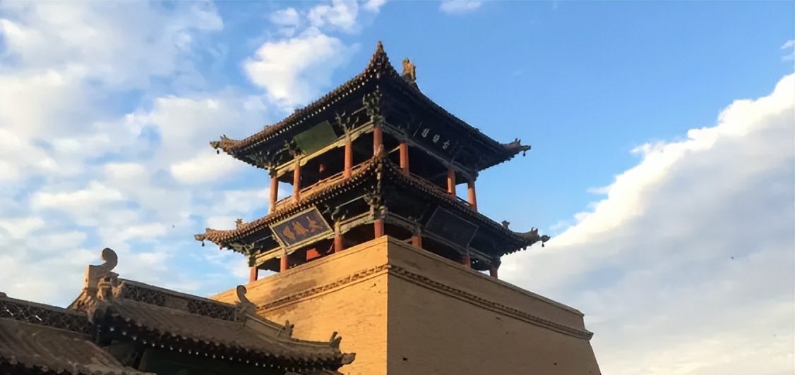 "Bell and Drum Tower": Sound the notes of the times, see the mirror ...