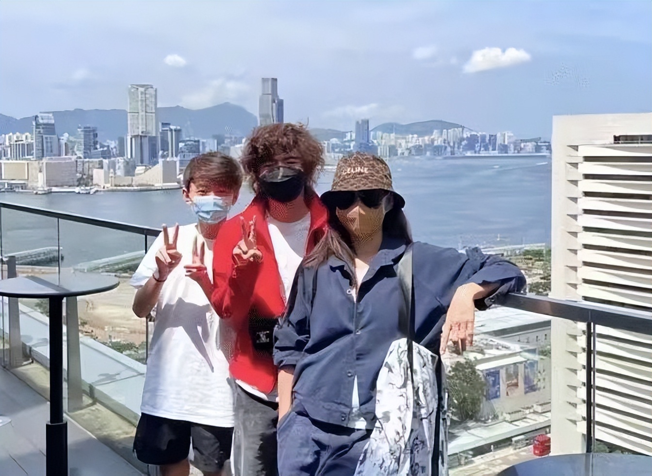 Xie Zhenxuan went out with his father and caused controversy: his ...