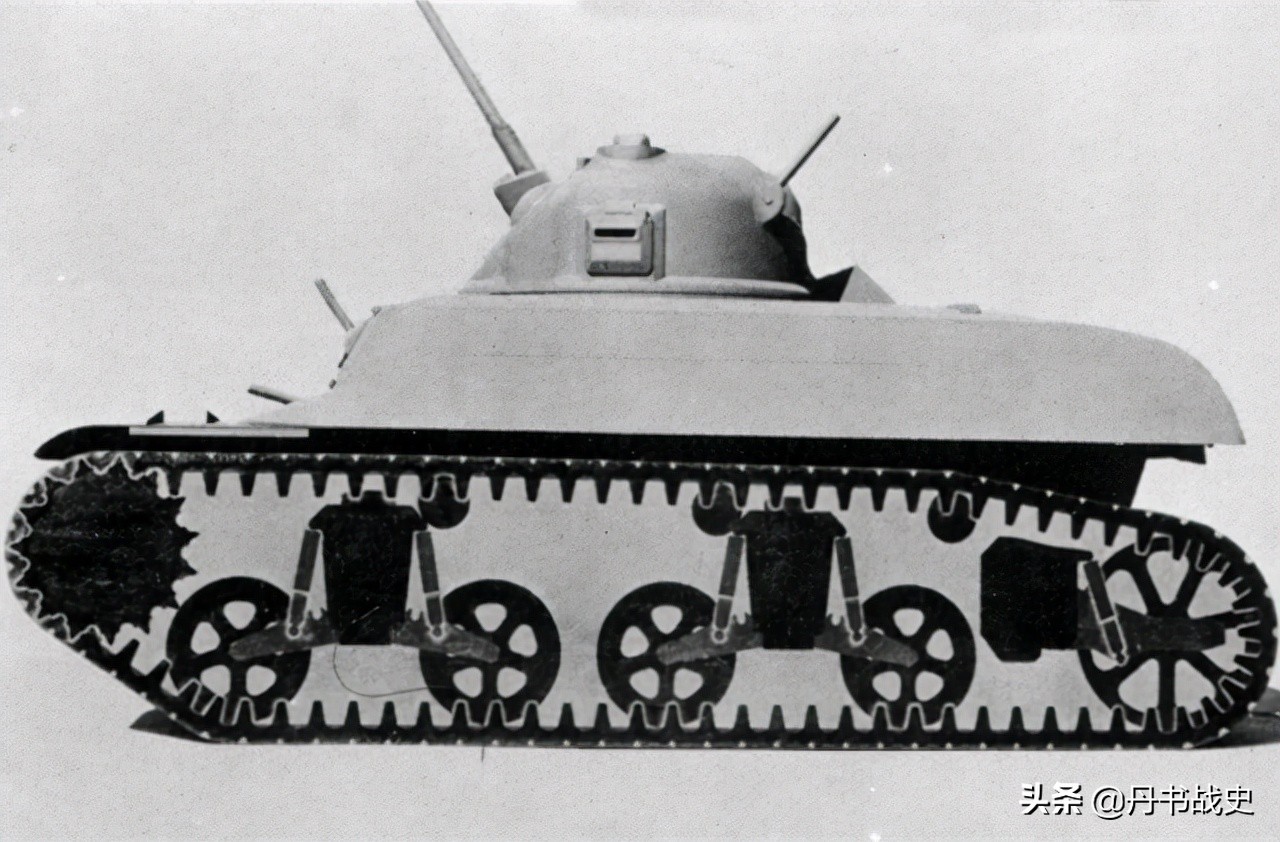 Four different equipment during World War II, the American T7 light ...