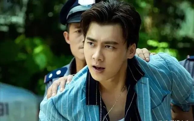 Angelababy capsized?In private, she was put on the Internet, and the ...