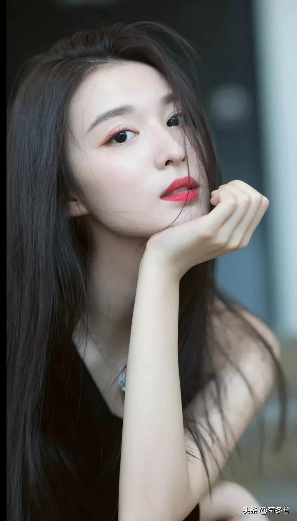 Wang Churan's beautiful photos - iNEWS