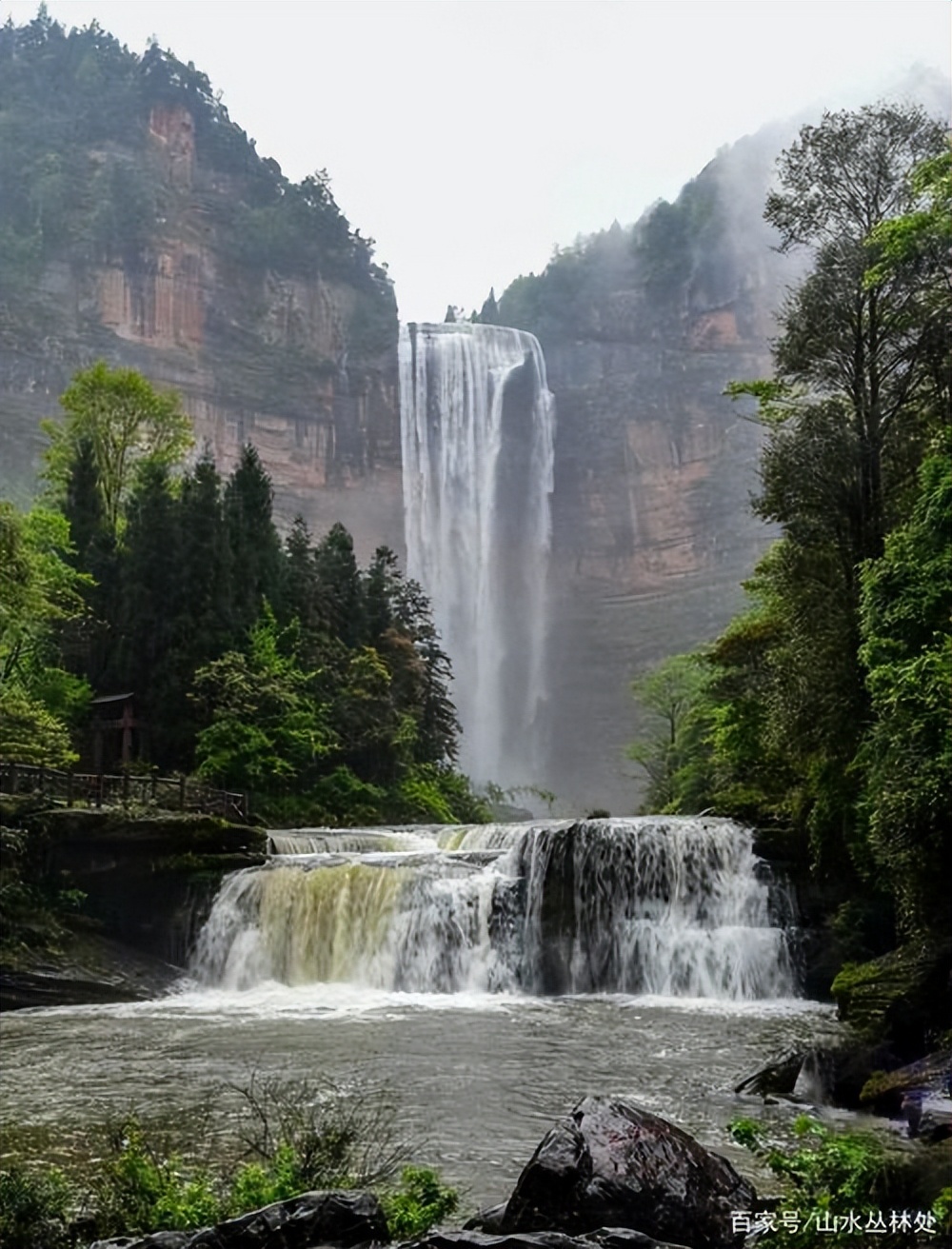 158 meters, the highest waterfall in China! This waterfall in the ...